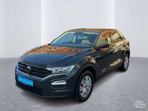 Grey Volkswagen T-Roc 2021 in Kaunas, with an engine capacity of 1.00 L and mileage of 23 thousand km for 22630 €, photo 2 on AUTOMOTO.COM.LV