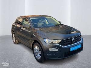 Grey Volkswagen T-Roc 2021 in Kaunas, with an engine capacity of 1.00 L and mileage of 23 thousand km for 22630 €, photo 6 on AUTOMOTO.COM.LV