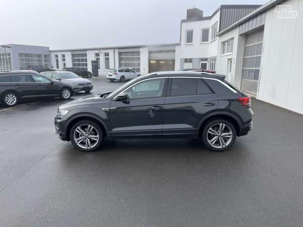 Grey Volkswagen T-Roc 2021 in Kaunas, with an engine capacity of 1.50 L and mileage of 28 thousand km for 25346 €, photo 2 on AUTOMOTO.COM.LV