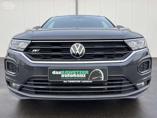 Grey Volkswagen T-Roc 2021 in Kaunas, with an engine capacity of 1.50 L and mileage of 28 thousand km for 25346 €, photo 3 on AUTOMOTO.COM.LV