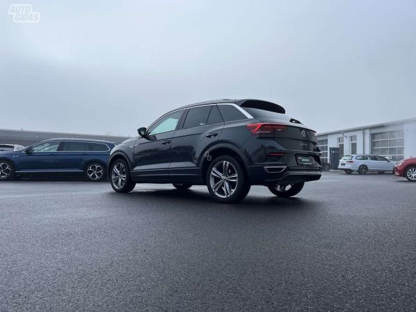 Grey Volkswagen T-Roc 2021 in Kaunas, with an engine capacity of 1.50 L and mileage of 28 thousand km for 25346 €, photo 8 on AUTOMOTO.COM.LV