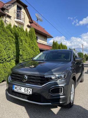 Grey Volkswagen T-Roc 2021 in Vilnius, with an engine capacity of 1.50 L and mileage of 53 thousand km for 21500 €, photo  on AUTOMOTO.COM.LV