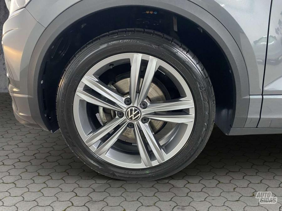 Grey Volkswagen T-Roc 2021 in Kaunas, with an engine capacity of 1.50 L and mileage of 38 thousand km for 24450 €, photo 20 on AUTOMOTO.COM.LV