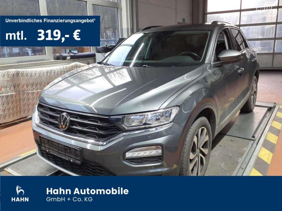 Grey Volkswagen T-Roc 2021 in Kaunas, with an engine capacity of 1.50 L and mileage of 44 thousand km for 26448 €, photo 1 on AUTOMOTO.COM.LV