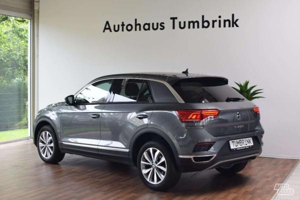 Pelēks Volkswagen T-Roc 2021 Kauņa, ar dzinēja tilpumu 1.00 L un nobraukumu 40 tūkst. km par 23772 €, foto 4 vietnē AUTOMOTO.COM.LV