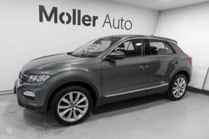 Pelēks Volkswagen T-Roc 2021 Viļņa, ar dzinēja tilpumu 1.50 L un nobraukumu 145 tūkst. km par 16900 €, foto 2 vietnē AUTOMOTO.COM.LV