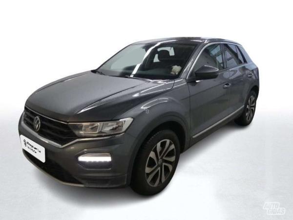 Pelēks Volkswagen T-Roc 2021 Kauņa, ar dzinēja tilpumu 1.50 L un nobraukumu 56 tūkst. km par 23997 €, foto 2 vietnē AUTOMOTO.COM.LV
