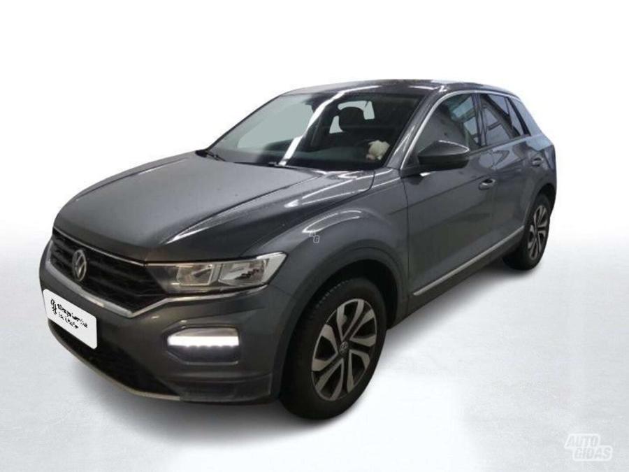 Grey Volkswagen T-Roc 2021 in Kaunas, with an engine capacity of 1.50 L and mileage of 56 thousand km for 23997 €, photo 2 on AUTOMOTO.COM.LV