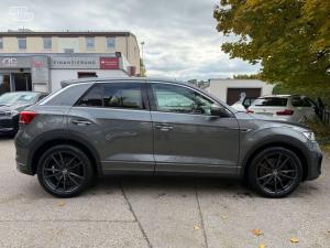 Pelēks Volkswagen T-Roc 2021 Kauņa, ar dzinēja tilpumu 2.00 L un nobraukumu 45 tūkst. km par 31019 €, foto 6 vietnē AUTOMOTO.COM.LV