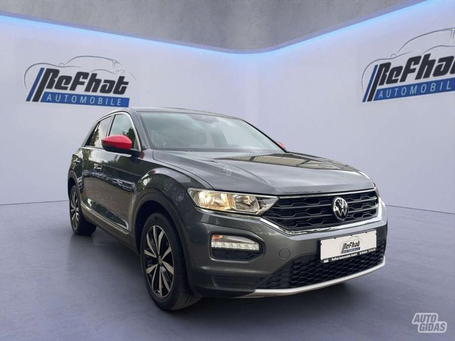 Pelēks Volkswagen T-Roc 2021 Kauņa, ar dzinēja tilpumu 1.50 L un nobraukumu 63 tūkst. km par 23379 €, foto 5 vietnē AUTOMOTO.COM.LV