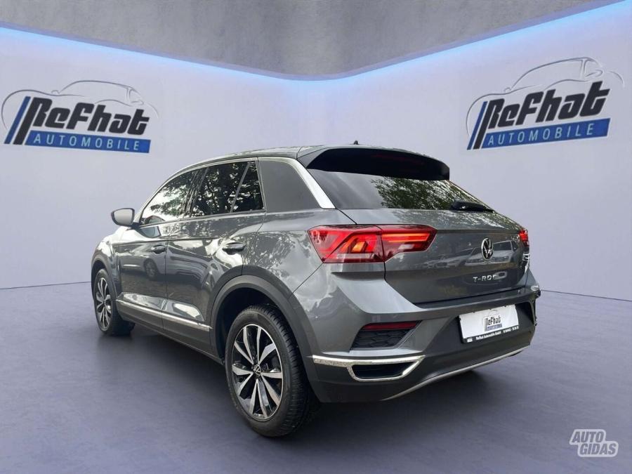 Pelēks Volkswagen T-Roc 2021 Kauņa, ar dzinēja tilpumu 1.50 L un nobraukumu 63 tūkst. km par 23379 €, foto 11 vietnē AUTOMOTO.COM.LV
