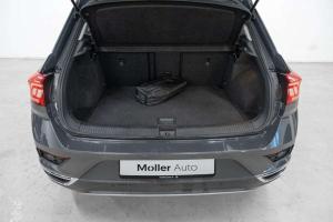 Grey Volkswagen T-Roc 2021 in Vilnius, with an engine capacity of 1.50 L and mileage of 182 thousand km for 14800 €, photo 19 on AUTOMOTO.COM.LV