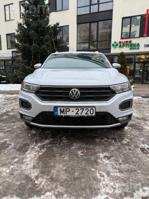 Grey Volkswagen T-Roc 2021 in Riga, with an engine capacity of 1.50 L and mileage of 61 thousand km for 21000 €, photo  on AUTOMOTO.COM.LV