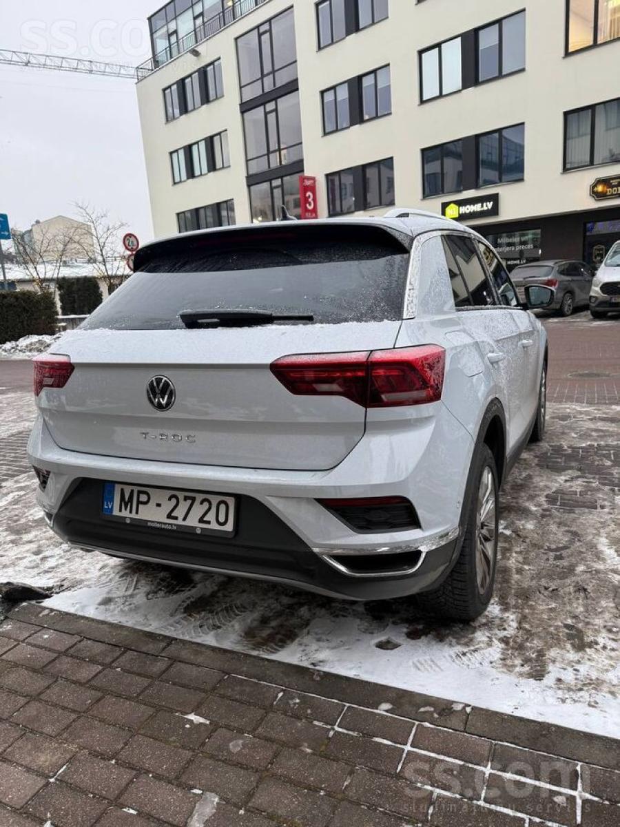 Pelēks Volkswagen T-Roc 2021 Rīga, ar dzinēja tilpumu 1.50 L un nobraukumu 61 tūkst. km par 21000 €, foto 6 vietnē AUTOMOTO.COM.LV