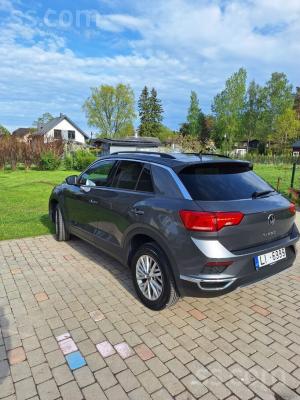 Pelēks Volkswagen T-Roc 2021 Jūrmala, ar dzinēja tilpumu 1.50 L un nobraukumu 109 tūkst. km par 15500 €, foto 4 vietnē AUTOMOTO.COM.LV