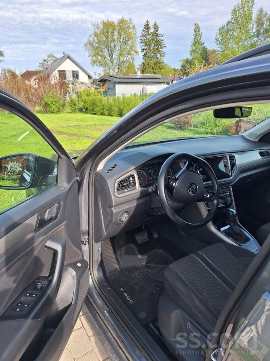 Pelēks Volkswagen T-Roc 2021 Jūrmala, ar dzinēja tilpumu 1.50 L un nobraukumu 109 tūkst. km par 15500 €, foto 7 vietnē AUTOMOTO.COM.LV