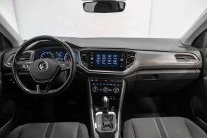 Grey Volkswagen T-Roc 2021 in Vilnius, with an engine capacity of 1.50 L and mileage of 39 thousand km for 21900 €, photo 12 on AUTOMOTO.COM.LV