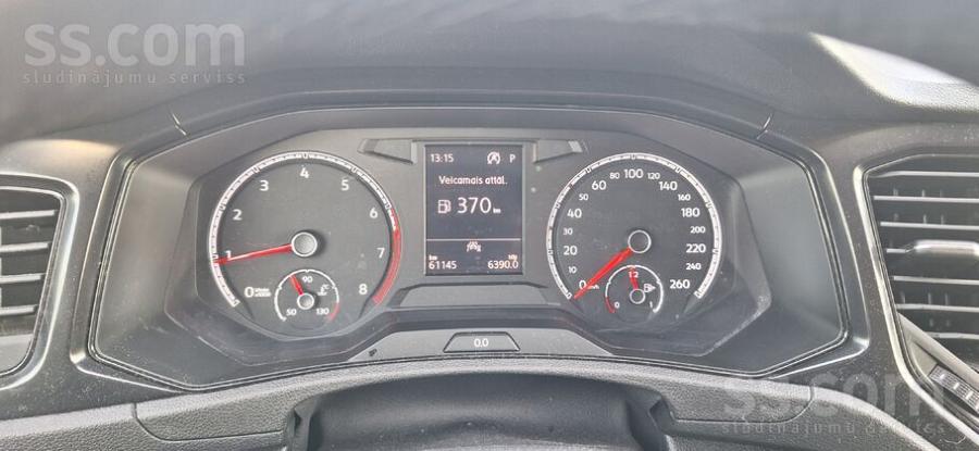 Pelēks Volkswagen T-Roc 2021 Rīga, ar dzinēja tilpumu 1.50 L un nobraukumu 65 tūkst. km par 17500 €, foto 6 vietnē AUTOMOTO.COM.LV