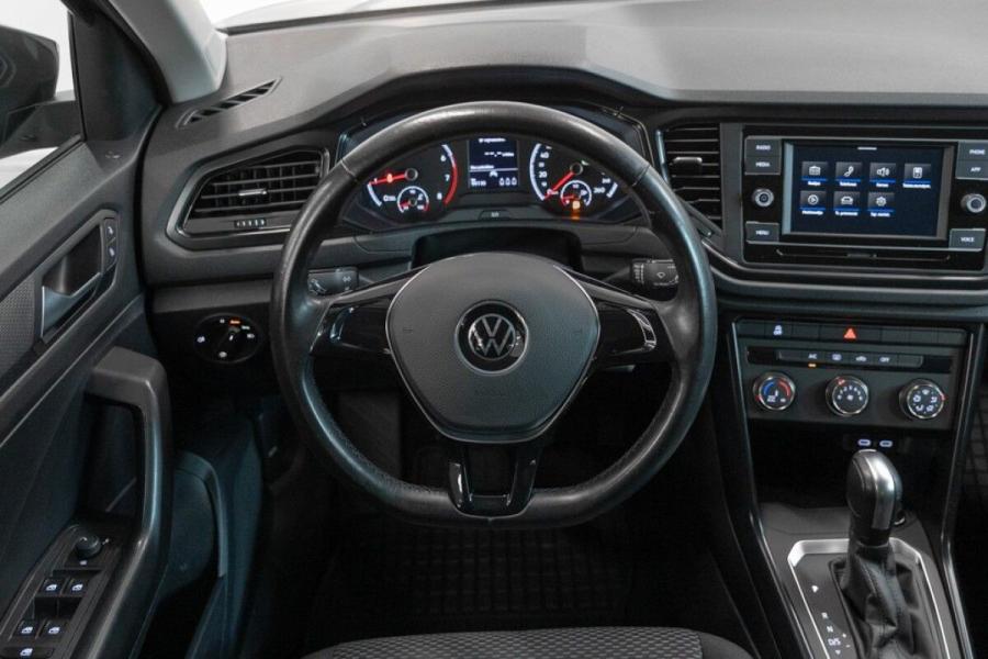 Pelēks Volkswagen T-Roc 2021 Viļņa, ar dzinēja tilpumu 1.50 L un nobraukumu 86 tūkst. km par 17500 €, foto 10 vietnē AUTOMOTO.COM.LV