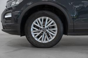 Pelēks Volkswagen T-Roc 2021 Viļņa, ar dzinēja tilpumu 1.50 L un nobraukumu 86 tūkst. km par 17500 €, foto 16 vietnē AUTOMOTO.COM.LV