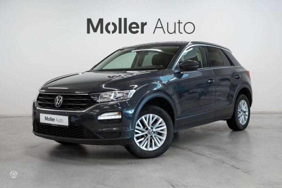 Pelēks Volkswagen T-Roc 2021 Viļņa, ar dzinēja tilpumu 1.50 L un nobraukumu 86 tūkst. km par 17500 €, foto 1 vietnē AUTOMOTO.COM.LV