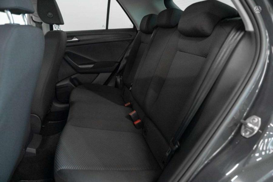 Pelēks Volkswagen T-Roc 2021 Viļņa, ar dzinēja tilpumu 1.50 L un nobraukumu 86 tūkst. km par 17500 €, foto 14 vietnē AUTOMOTO.COM.LV