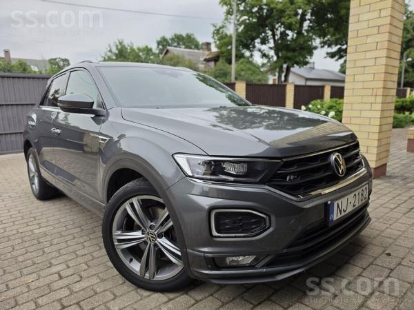 Pelēks Volkswagen T-Roc 2021 Rīga, ar dzinēja tilpumu 2.00 L un nobraukumu 66 tūkst. km par 21000 €, foto 2 vietnē AUTOMOTO.COM.LV