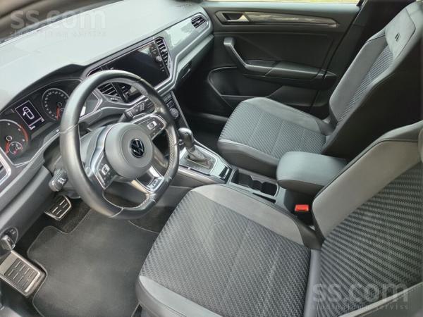 Pelēks Volkswagen T-Roc 2021 Rīga, ar dzinēja tilpumu 2.00 L un nobraukumu 66 tūkst. km par 21000 €, foto 9 vietnē AUTOMOTO.COM.LV