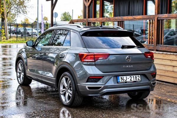 Pelēks Volkswagen T-Roc 2021 Rīga, ar dzinēja tilpumu 2.00 L un nobraukumu 0 tūkst. km par 18900 €, foto 3 vietnē AUTOMOTO.COM.LV