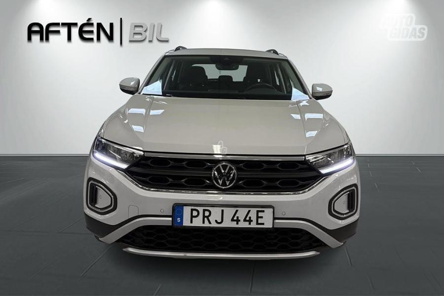 Grey Volkswagen T-Roc 2022 in Kaunas, with an engine capacity of 0.00 L and mileage of 38 thousand km for 26515 €, photo 3 on AUTOMOTO.COM.LV