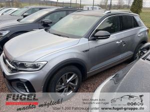 Pelēks Volkswagen T-Roc 2022 Kauņa, ar dzinēja tilpumu 1.50 L un nobraukumu 52 tūkst. km par 25386 €, foto  vietnē AUTOMOTO.COM.LV
