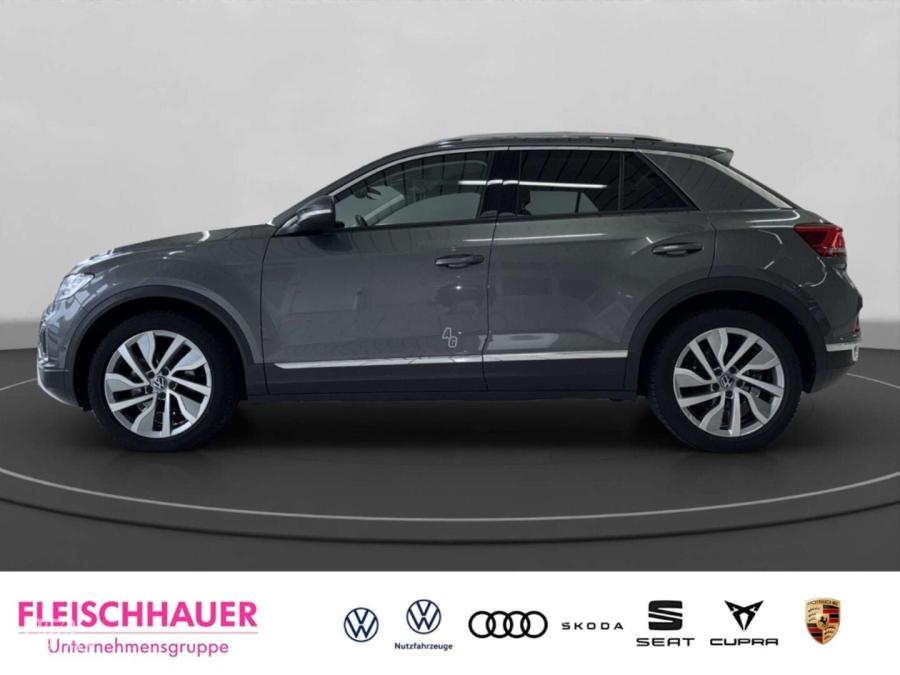 Grey Volkswagen T-Roc 2022 in Kaunas, with an engine capacity of 1.50 L and mileage of 31 thousand km for 30630 €, photo 3 on AUTOMOTO.COM.LV