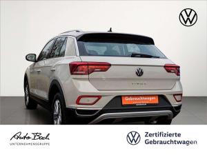 Grey Volkswagen T-Roc 2022 in Kaunas, with an engine capacity of 1.50 L and mileage of 63 thousand km for 25867 €, photo 4 on AUTOMOTO.COM.LV