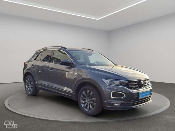 Pelēks Volkswagen T-Roc 2022 Kauņa, ar dzinēja tilpumu 1.50 L un nobraukumu 55 tūkst. km par 27437 €, foto 3 vietnē AUTOMOTO.COM.LV
