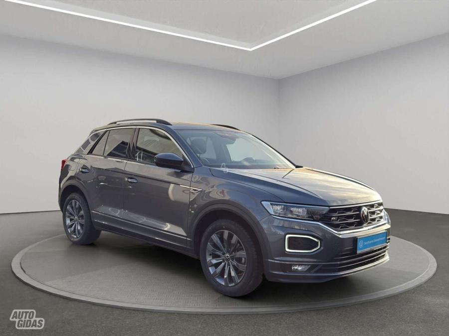 Pelēks Volkswagen T-Roc 2022 Kauņa, ar dzinēja tilpumu 1.50 L un nobraukumu 55 tūkst. km par 26407 €, foto 3 vietnē AUTOMOTO.COM.LV