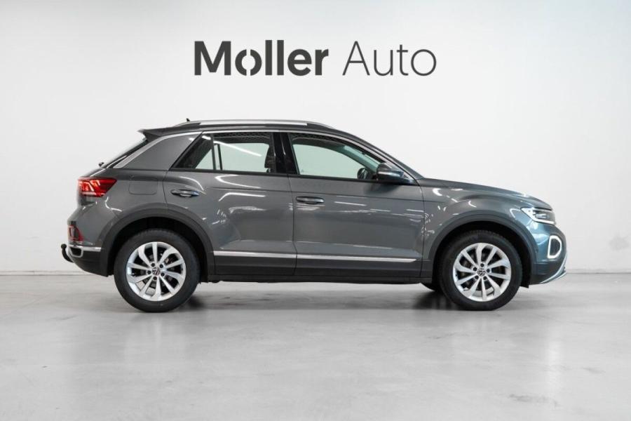 Grey Volkswagen T-Roc 2022 in Vilnius, with an engine capacity of 2.00 L and mileage of 151 thousand km for 20900 €, photo 9 on AUTOMOTO.COM.LV