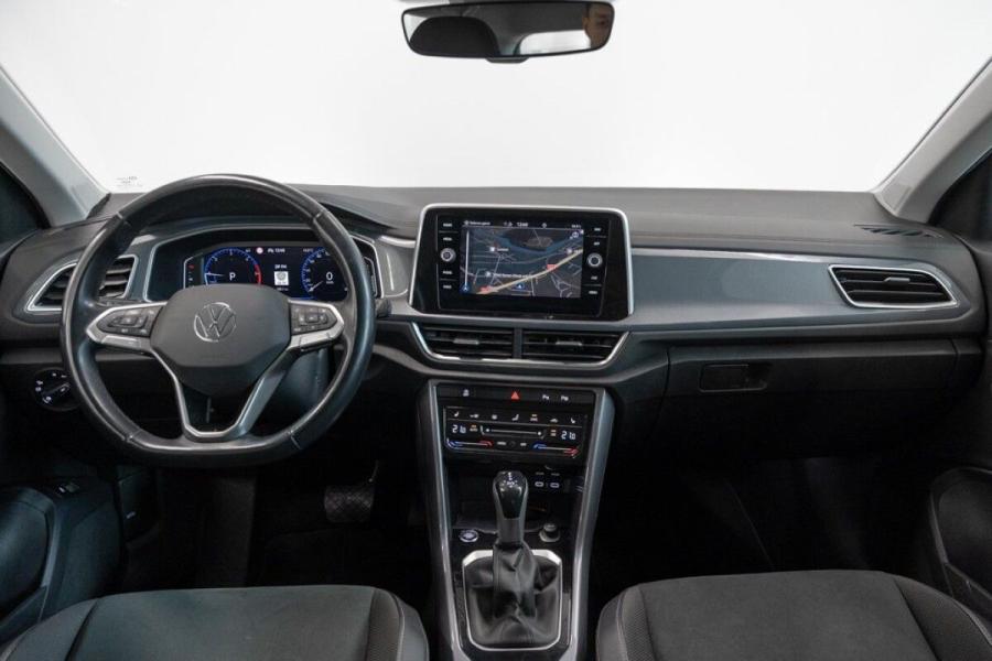 Grey Volkswagen T-Roc 2022 in Vilnius, with an engine capacity of 2.00 L and mileage of 151 thousand km for 20900 €, photo 13 on AUTOMOTO.COM.LV