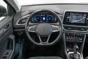 Grey Volkswagen T-Roc 2022 in Vilnius, with an engine capacity of 2.00 L and mileage of 151 thousand km for 20900 €, photo 14 on AUTOMOTO.COM.LV
