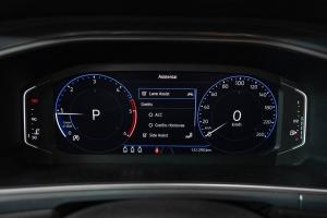 Grey Volkswagen T-Roc 2022 in Vilnius, with an engine capacity of 2.00 L and mileage of 151 thousand km for 20900 €, photo 16 on AUTOMOTO.COM.LV