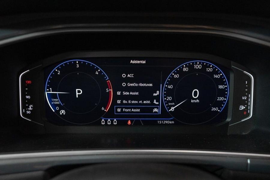 Grey Volkswagen T-Roc 2022 in Vilnius, with an engine capacity of 2.00 L and mileage of 151 thousand km for 20900 €, photo 17 on AUTOMOTO.COM.LV