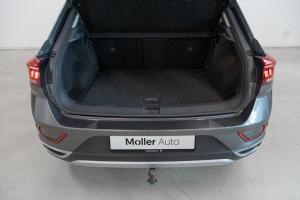 Grey Volkswagen T-Roc 2022 in Vilnius, with an engine capacity of 2.00 L and mileage of 151 thousand km for 20900 €, photo 24 on AUTOMOTO.COM.LV
