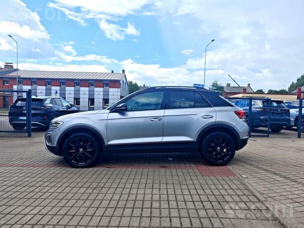 Grey Volkswagen T-Roc 2022 in Liepaja, with an engine capacity of 1.50 L and mileage of 47 thousand km for 24900 €, photo 2 on AUTOMOTO.COM.LV