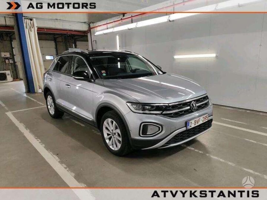 Grey Volkswagen T-Roc 2022 in Vilnius, with an engine capacity of 1.50 L and mileage of 121 thousand km for 19900 €, photo 3 on AUTOMOTO.COM.LV