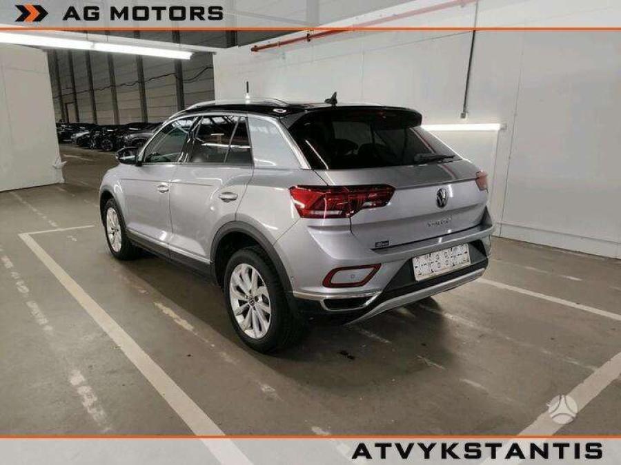 Grey Volkswagen T-Roc 2022 in Vilnius, with an engine capacity of 1.50 L and mileage of 121 thousand km for 19900 €, photo 5 on AUTOMOTO.COM.LV