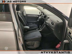 Grey Volkswagen T-Roc 2022 in Vilnius, with an engine capacity of 1.50 L and mileage of 121 thousand km for 19900 €, photo 7 on AUTOMOTO.COM.LV