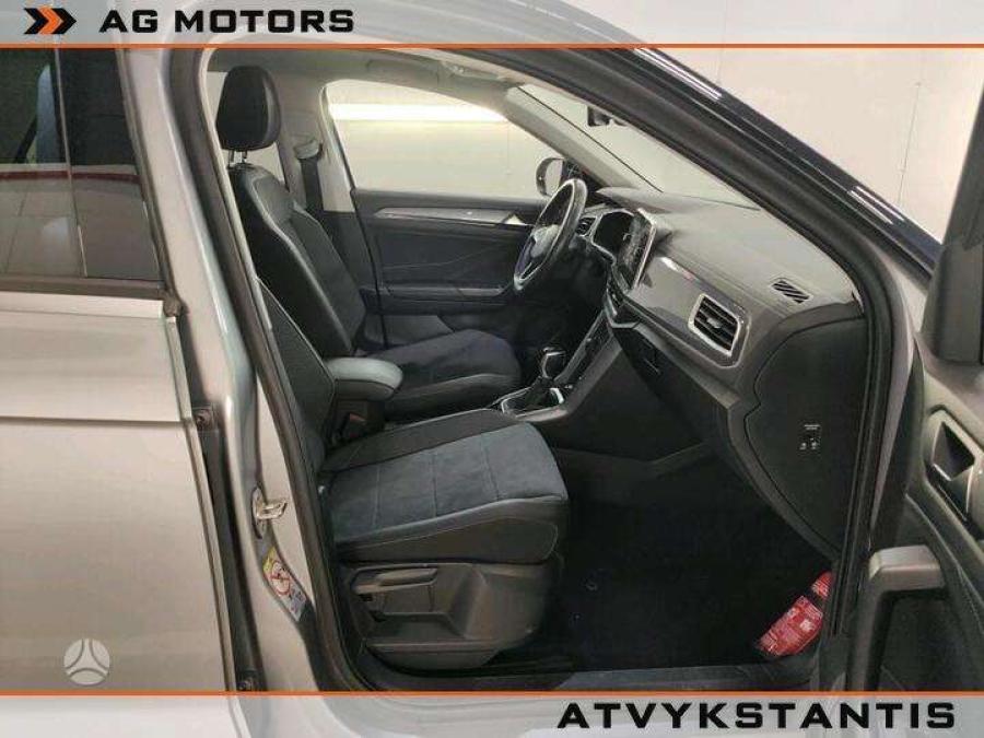 Grey Volkswagen T-Roc 2022 in Vilnius, with an engine capacity of 1.50 L and mileage of 121 thousand km for 19900 €, photo 7 on AUTOMOTO.COM.LV
