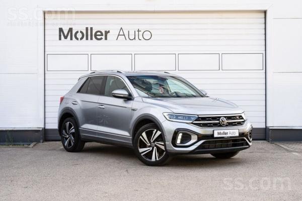Grey Volkswagen T-Roc 2022 in Riga, with an engine capacity of 1.50 L and mileage of 63 thousand km for 25950 €, photo 2 on AUTOMOTO.COM.LV
