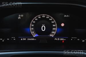 Grey Volkswagen T-Roc 2022 in Ventspils, with an engine capacity of 2.00 L and mileage of 206 thousand km for 15900 €, photo 21 on AUTOMOTO.COM.LV