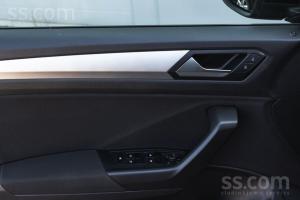 Grey Volkswagen T-Roc 2022 in Ventspils, with an engine capacity of 2.00 L and mileage of 206 thousand km for 15900 €, photo 30 on AUTOMOTO.COM.LV