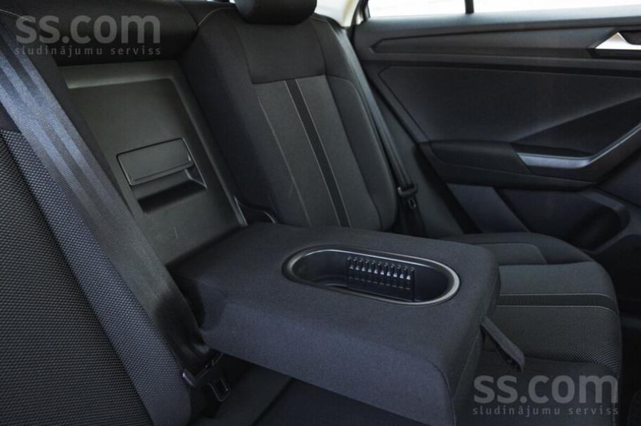 Grey Volkswagen T-Roc 2022 in Ventspils, with an engine capacity of 2.00 L and mileage of 206 thousand km for 15900 €, photo 34 on AUTOMOTO.COM.LV